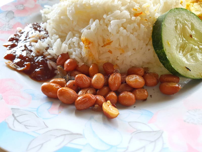 Fried ground nuts stock image. Image of nuts, lunch - 274977231