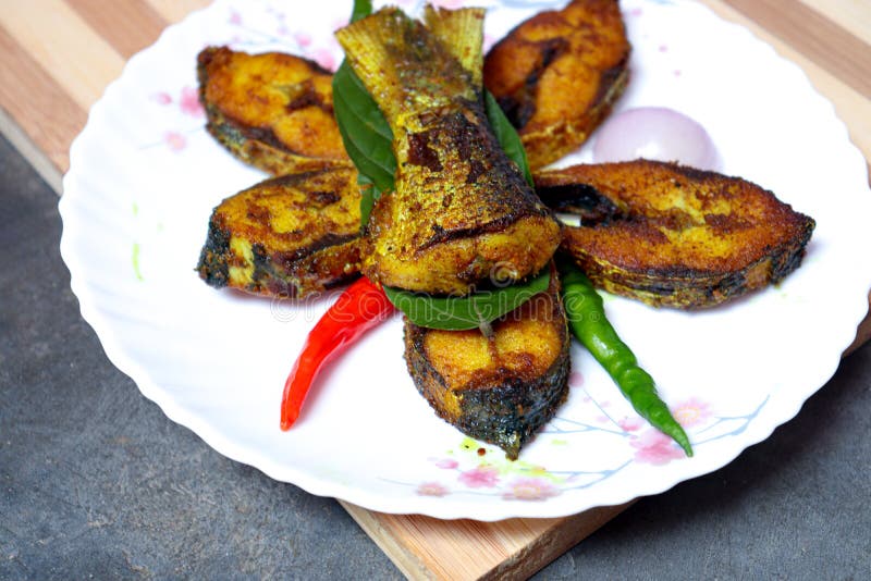 Fried Hilsa Fish on Kitchen Stock Photo - Image of auspicious, oily ...