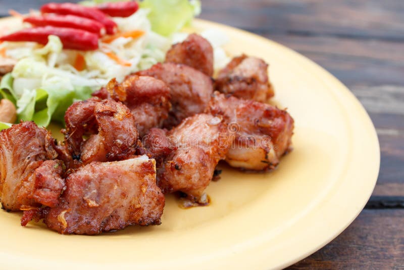 Fried Pork Spare Ribs With Garlic Stock Photo - Image of black, healthy ...