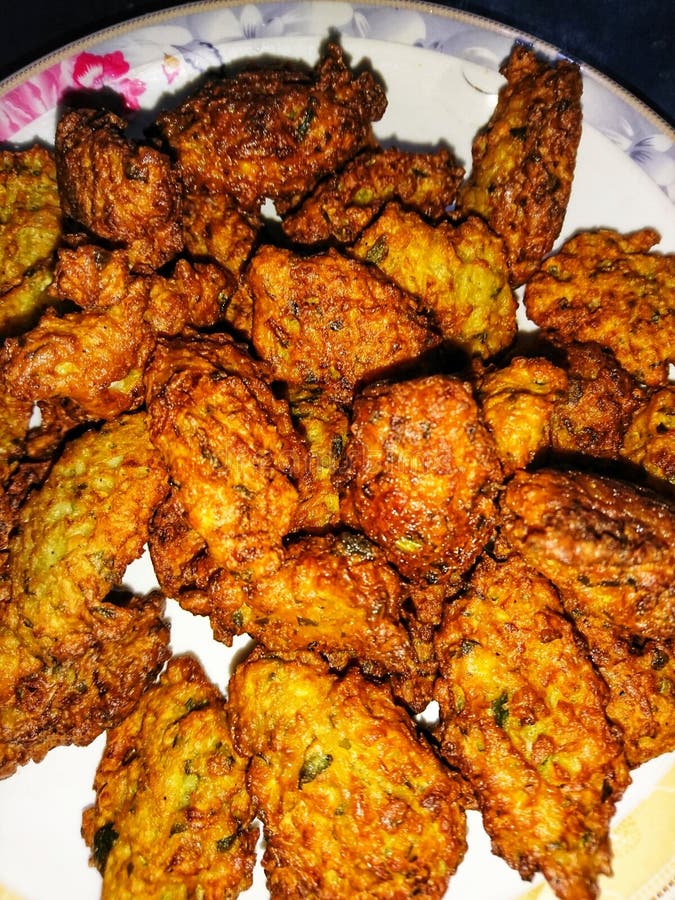 Closeup Photo of Fried Red Pakoda Cookie in Plat Stock Image - Image of ...