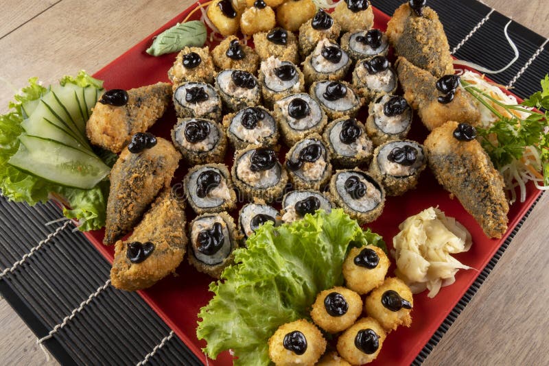 Fried Salmon Temaki and Rice Hot Holl with Salmon and Cream Cheese ...