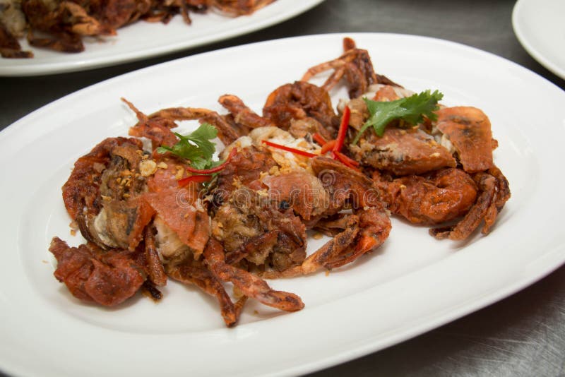 Fried Soft Shell Crab with Garlic Stock Image - Image of cook, garlic ...