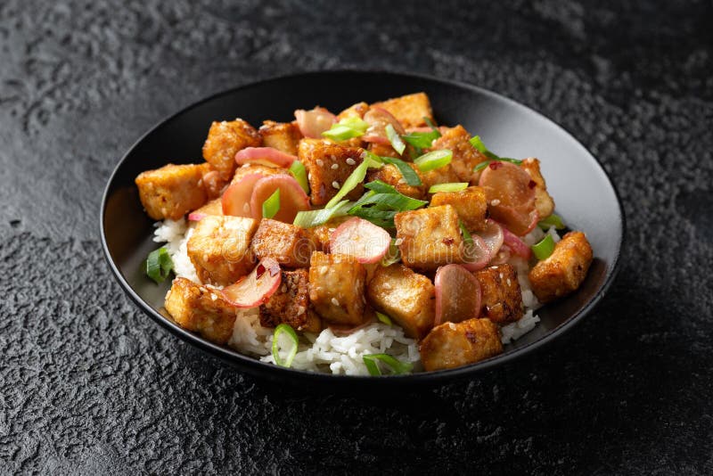 Fried Tofu with Radish, Spring Onion and Garlic, Ginger Dressing in ...