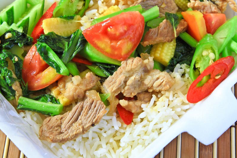 Fried Vegetables. foto de archivo. Imagen de seta, alimento - 33402998