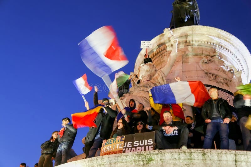 Friedlicher Protest an Der Richtigen Stelle De La Republique ...