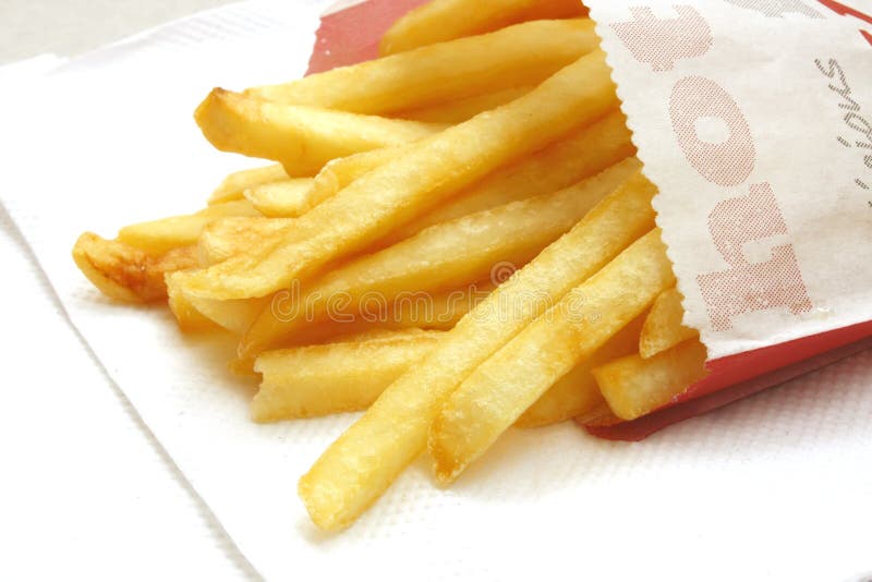 Frieten stock foto. Image of gezouten, diep, snack, gouden - 5869002