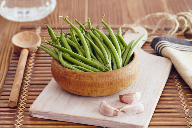 Frische Bohnen stockbild. Bild von tabelle, vegetarier - 65766235