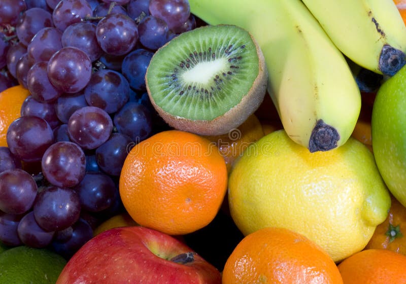 Frische Obstplatte stockbild. Bild von honig, frucht, gesund - 4464157