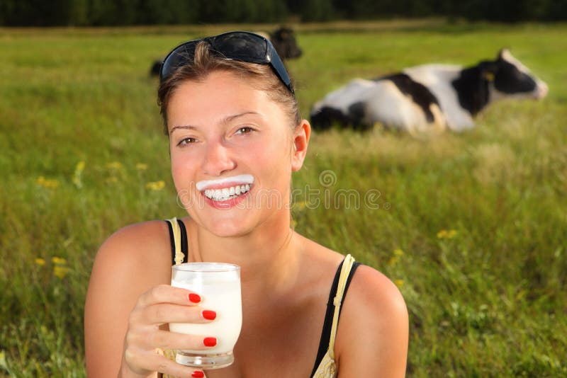 Trinkmilch stockbild. Bild von person, frech, frau, glücklich - 22829525