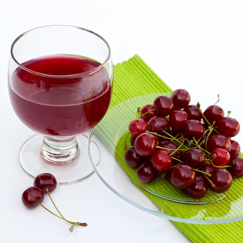 Kirschsaft Mit Frischen Kirschen Stockbild - Bild von teil, grün: 41942665
