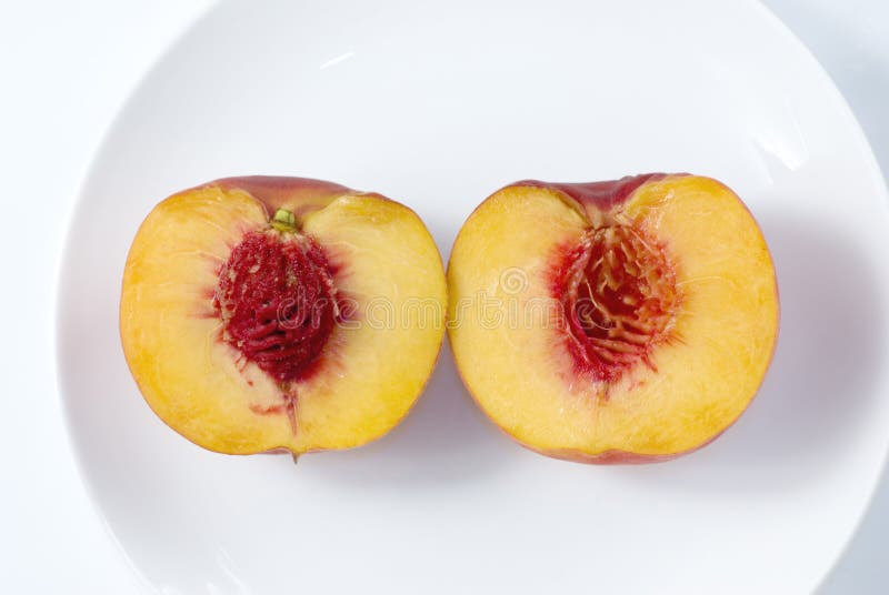 Frischer Pfirsich stockbild. Bild von pfirsich, abendessen - 10419101