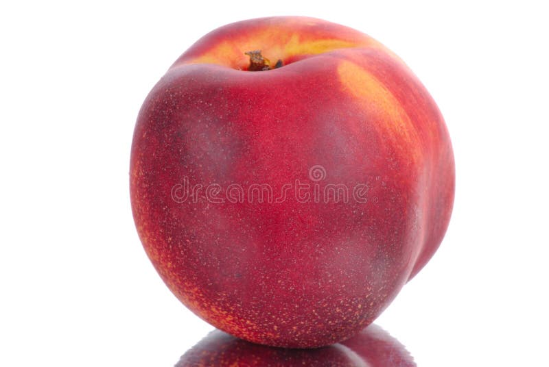 Frischer Pfirsich stockbild. Bild von nützlich, rund, frucht - 8408673