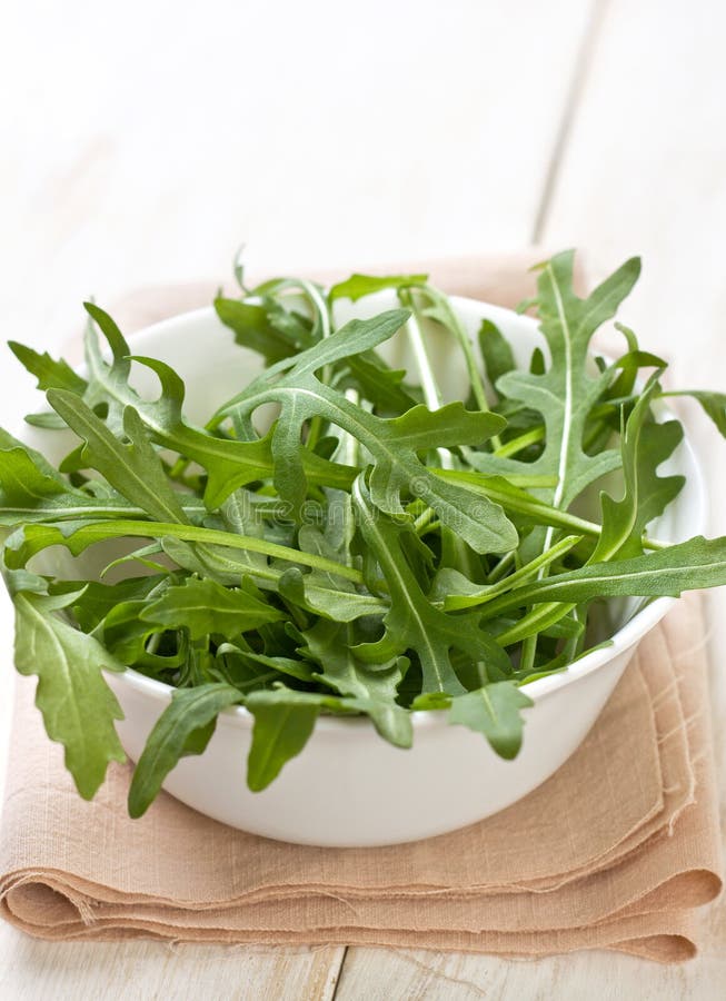 Frischer Rucola stockfoto. Bild von frische, grün, diät - 39294948