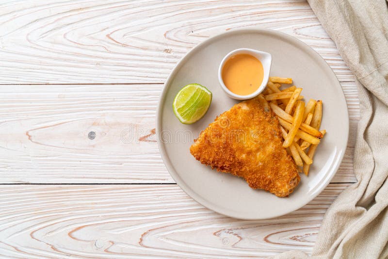 Friterad Fisk Och Friterade Chips Arkivfoto - Bild av stekpanna ...