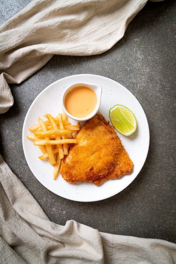 Friterad Fisk Och Friterade Chips Fotografering för Bildbyråer - Bild ...