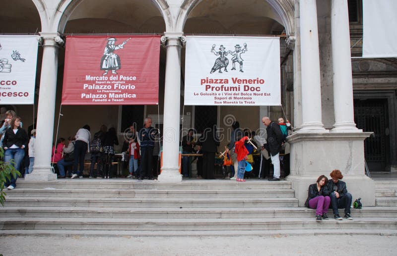 Friuli Doc, Udine editorial image. Image of people, festival - 22944155