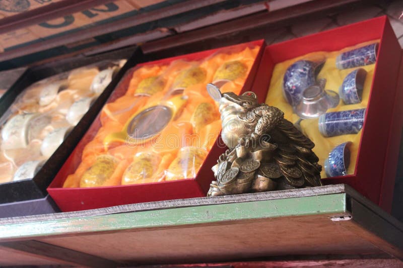 Frog of luck stock image. Image of coin, frog, statue - 112893597