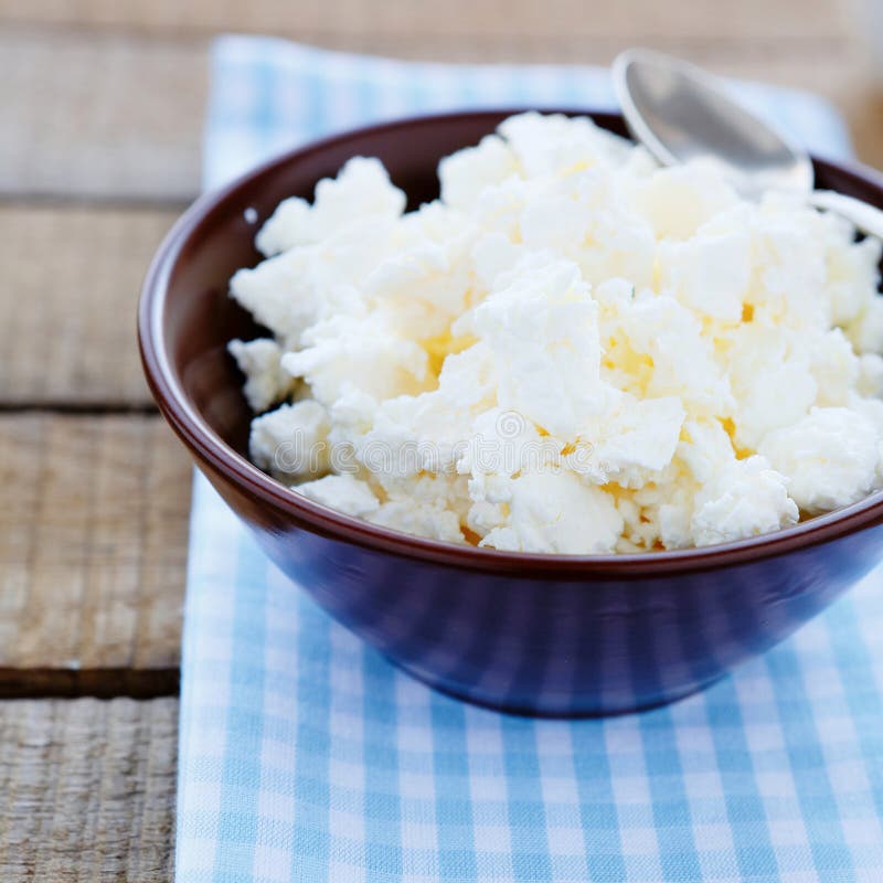 Fromage Blanc Frais Dans Une Cuvette Image stock - Image du caillé ...