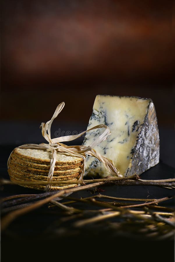 Fromage Bleu Anglais De Stilton Image stock - Image du ombre, laiterie ...