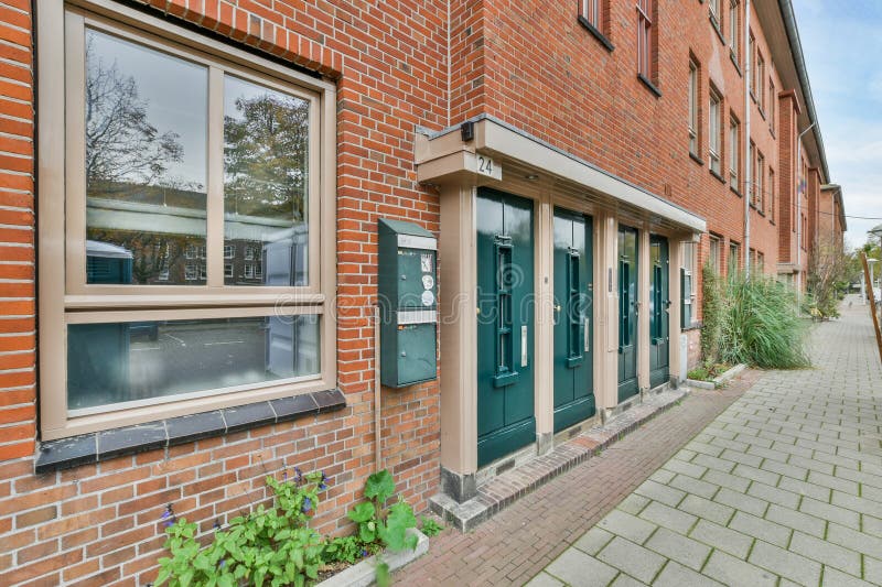 975 Side School Building Windows Stock Photos - Free & Royalty-Free ...