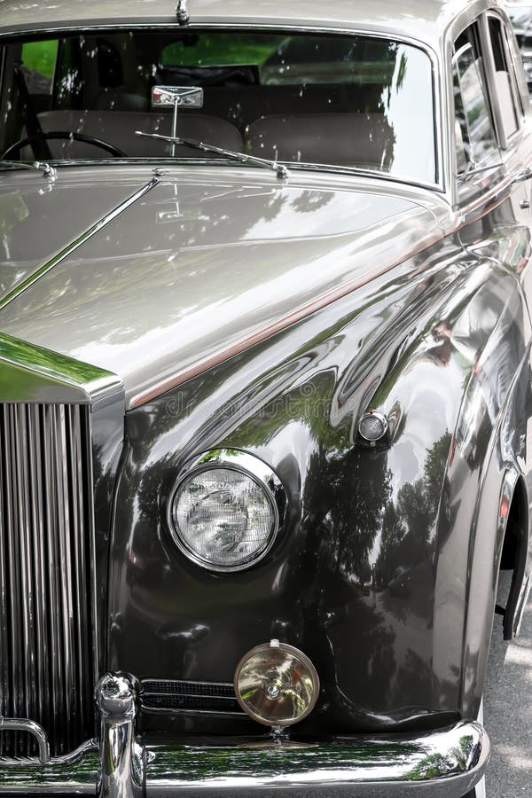 Front End Close Up View of Shiny Luxury Classic Car Stock Photo - Image ...