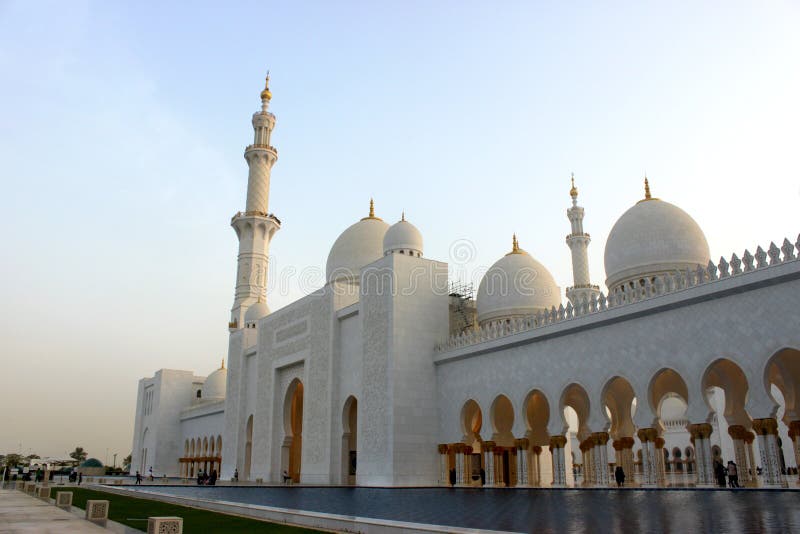 Front and Entrance of the Sheikh Zayed Mosque Stock Image - Image of ...
