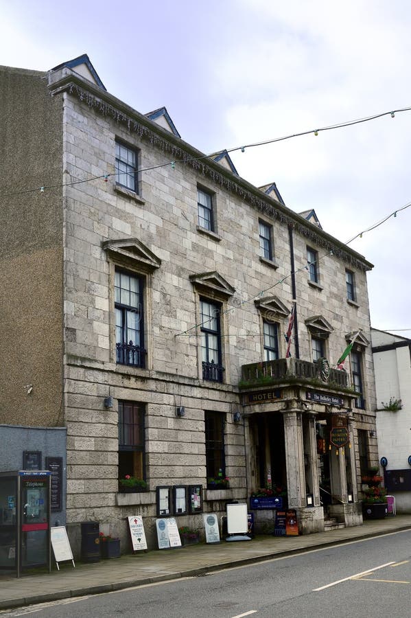The Front Facade of the Bulkeley Hotel Editorial Image - Image of sign ...