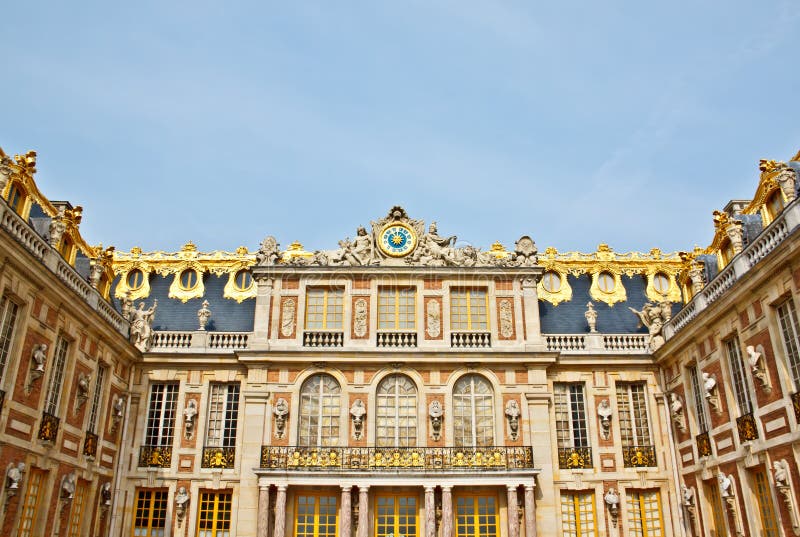 Front Facade of Versailles Palace Stock Photo - Image of blue, louis ...