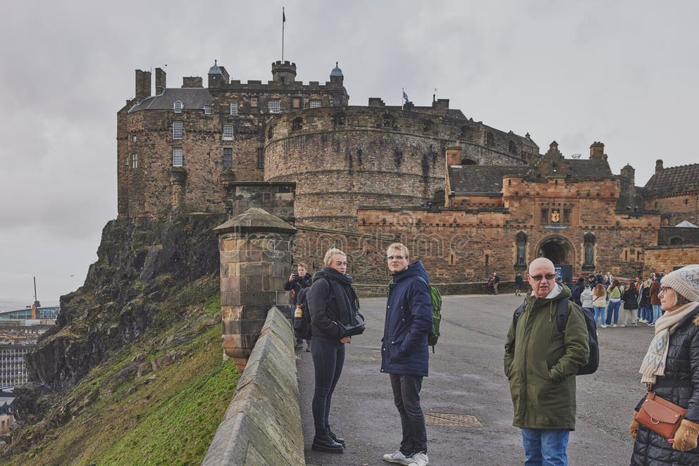 Front Gate in Edinburgh Castle Editorial Image - Image of place, main ...