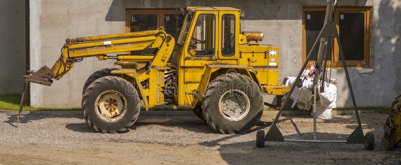 Poland Baltow May 27, 2023 at 14:50. Old Yellow Matbro Wheel Loader ...