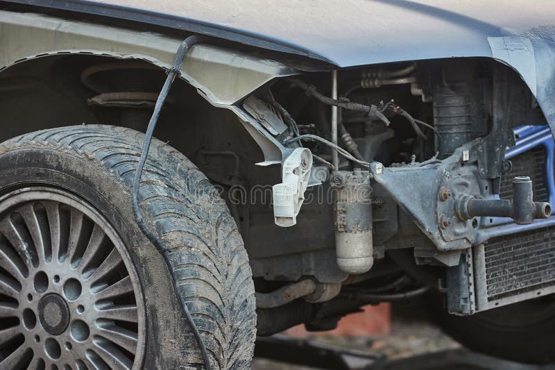 Car Wreck with Missing Parts Stock Photo - Image of damage, abandoned ...