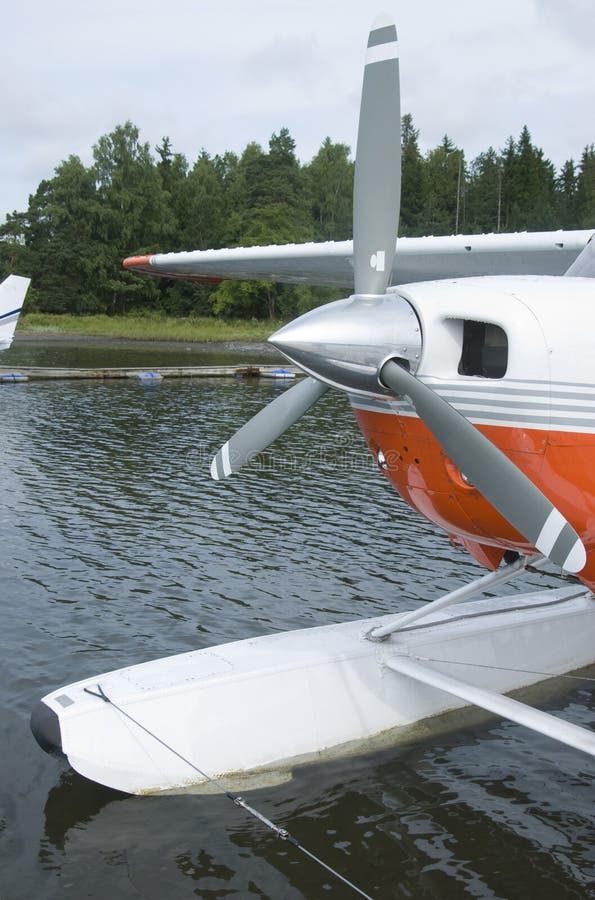 Front of seaplane stock image. Image of white, seaplane - 6926669
