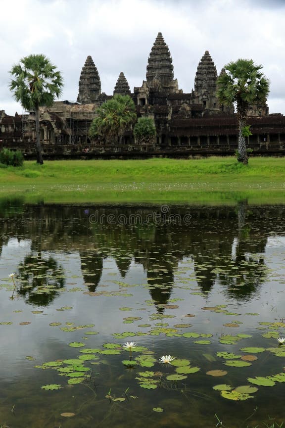 Front Side of the Main Complex, Angkor Wat Stock Image - Image of tower ...