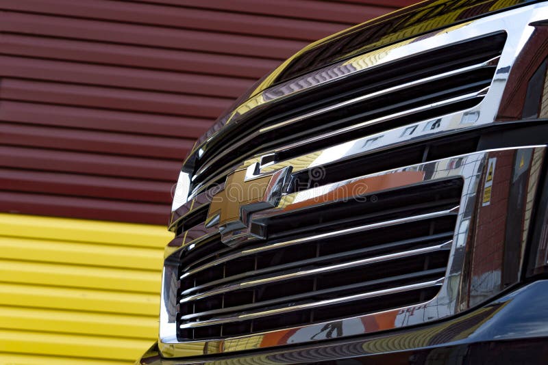 Front SUV with Chrome Grille. Side View Editorial Photo - Image of ...