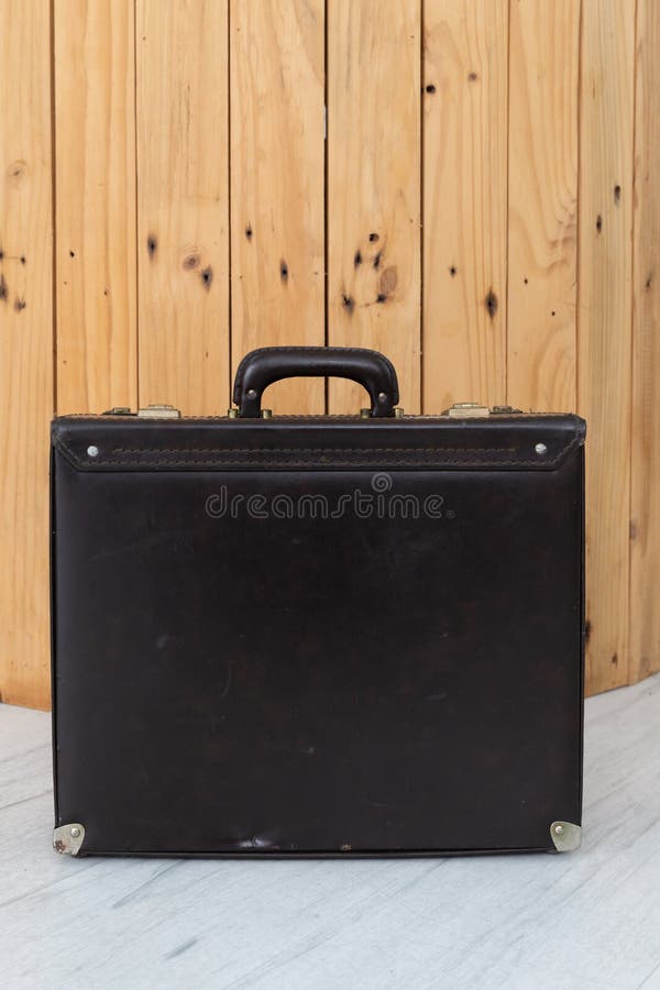 Front View of Brown Old Leather Luggage. Stock Image - Image of rusty ...