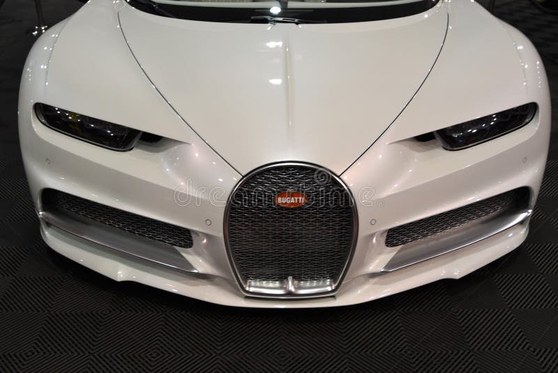 Front View of a Bugtti Chiron Editorial Image - Image of design, chiron ...