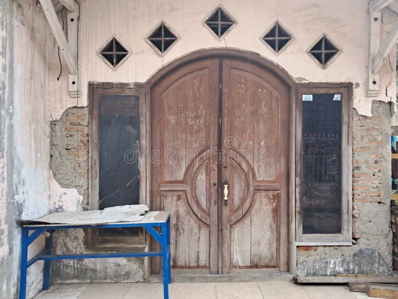 The Front View of the Damaged House Stock Image - Image of abandoned ...