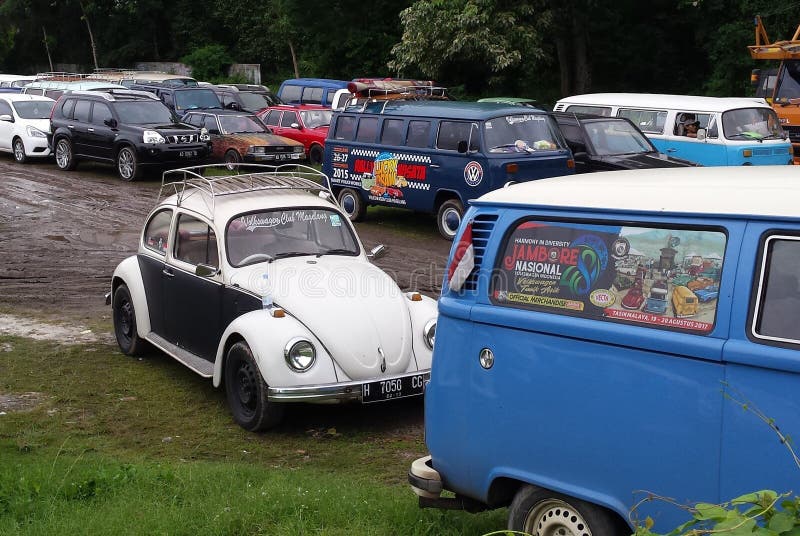 Front View from a Group of VW Bulli, VW Combi and VW Beetle Editorial ...