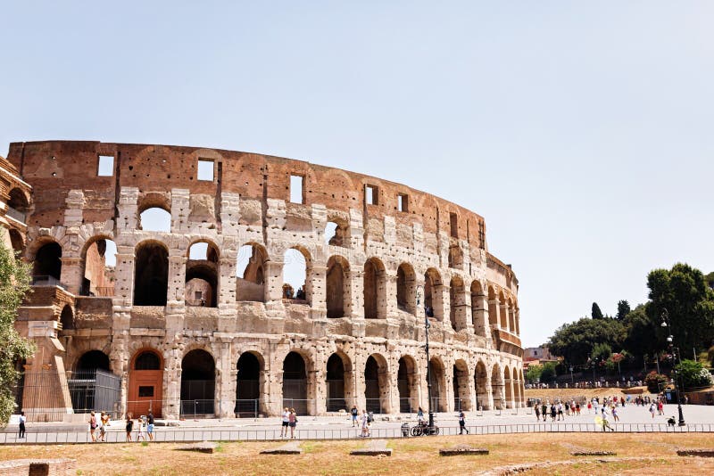 Front View on Italian Colosseum Editorial Stock Image - Image of ...