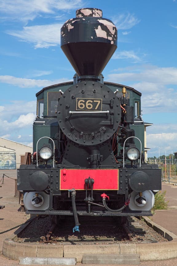 Front view of locomotive. editorial photo. Image of railroad - 312483831