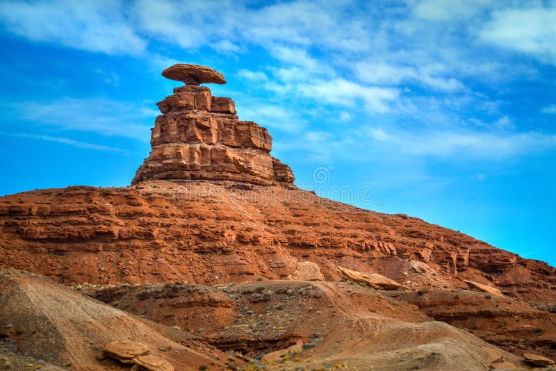Front View of the Mexican Hat Rock Shaped, Utah USA Stock Image - Image ...