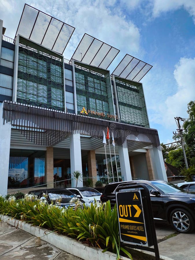 Front View of Pyramid Suites Hotel Banjarmasin. Editorial Photography ...