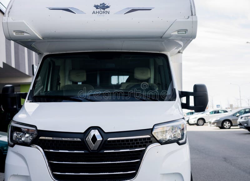 Front View Renault Motorhome Editorial Image - Image of rest, engine ...