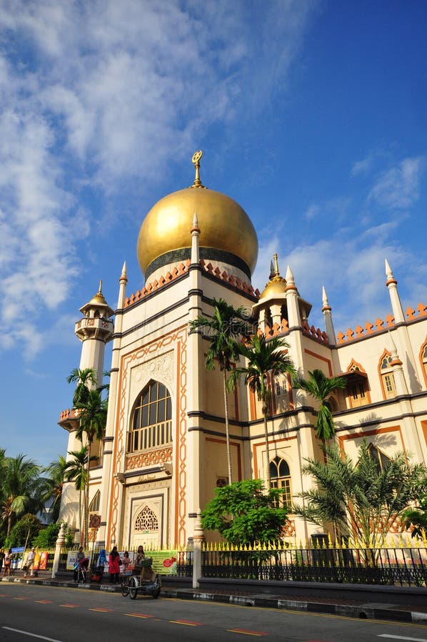 Front View of Sultan Mosque, Singapore 2 Editorial Image - Image of ...