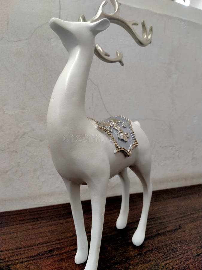 The Front View of the White Christmas Reindeer is Standing on the ...