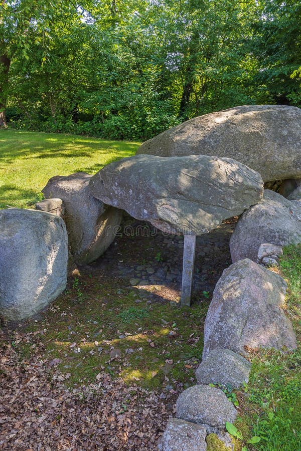 Dolmen 30e Stock Photos - Free & Royalty-Free Stock Photos from Dreamstime