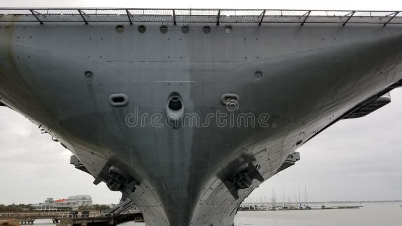 Frontview USS Yorktown WWII Aircraft Carrier Stockbild - Bild von ...