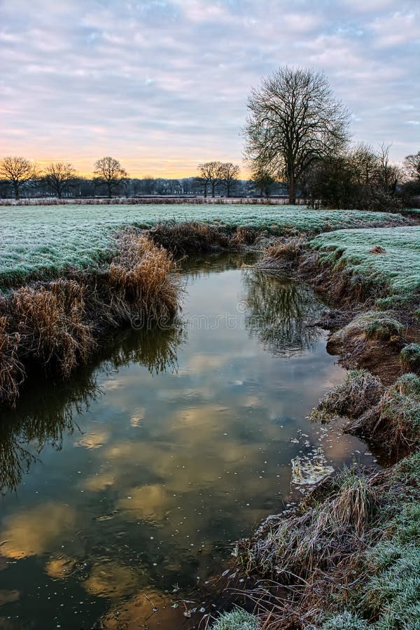 Frosty Morning, River Reflection Stock Photo - Image of dawn, tree ...