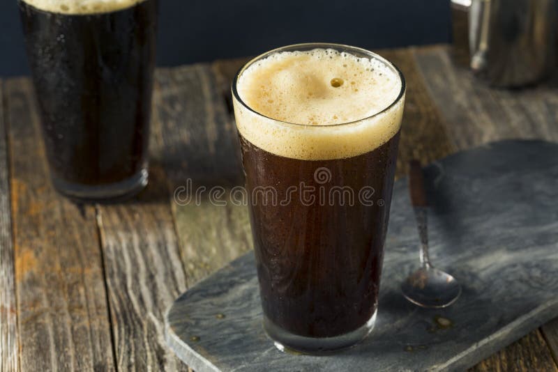 Frothy Nitro Cold Brew Coffee Stock Image - Image of fresh, latte: 85850883