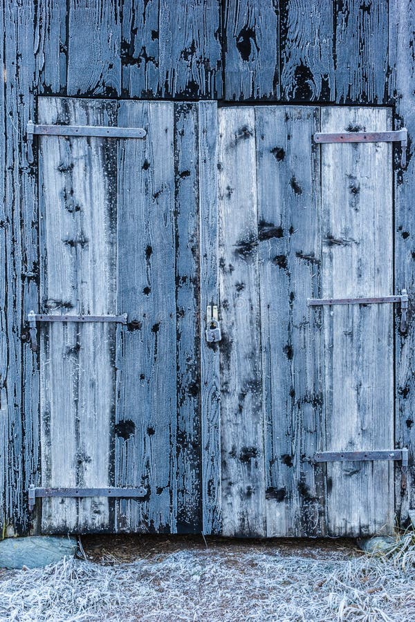 Frozen barn door stock photo. Image of obsolete, rough - 46324716